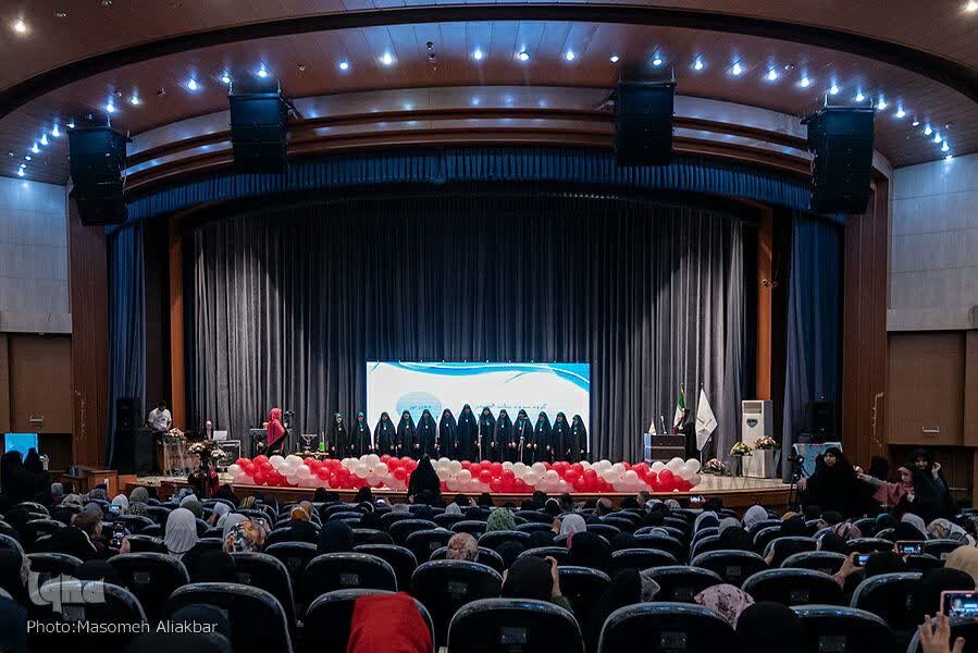 دختران بهزیستی البرز زینت بخش مراسم روز ملی دختر شدند سازمان بهزیستی